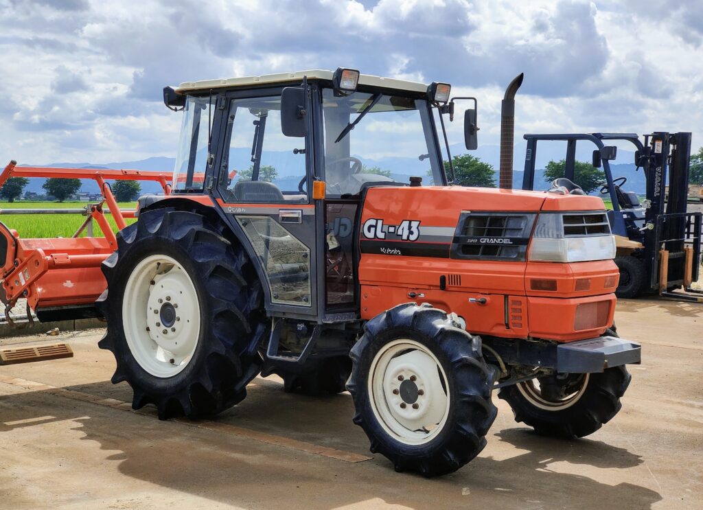 Kubota GL43 4WD Tractor 43ps w/ Rotary 1900mm, cabin, a/c – JAT Used Market