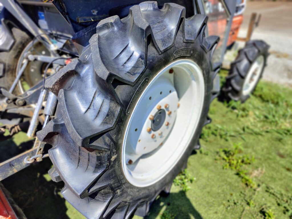 Kubota GL40 4WD Tractor 40ps w/ Rotary 1700mm, cabin, a/c – JAT Used Market